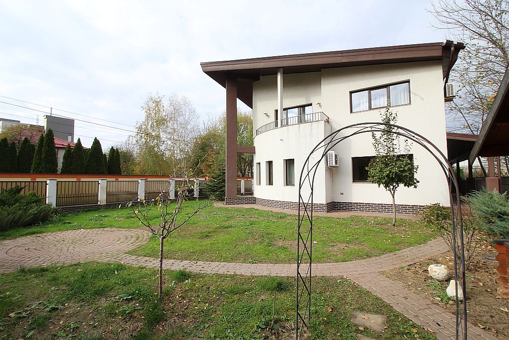 Vila Individuala superba | Curte Libera 400MP - ID 321